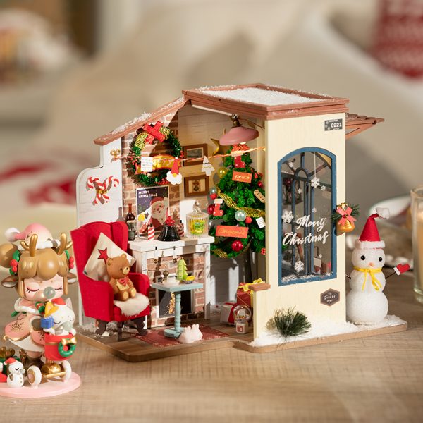 Robotime Rolife Christmas Snow House – MeeQ